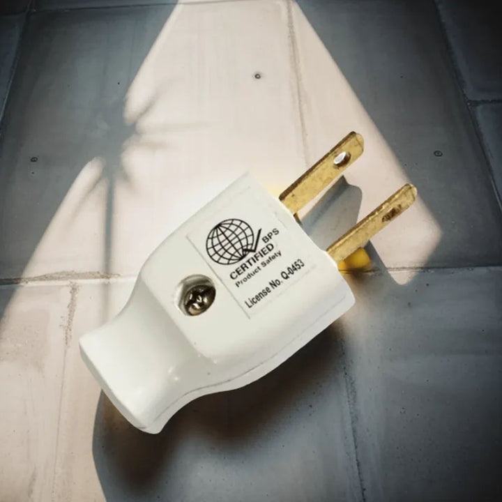 Surer 314 PVC Handle Plug 10A 250V with Solid Brass Blades – GIGATOOLS ...